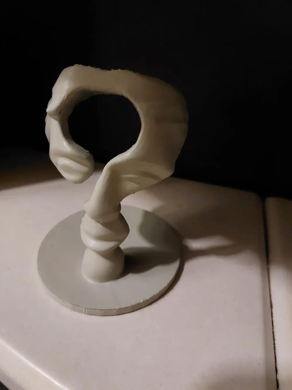 Question mark sculpture with facial features by Manu - MakerWorld
