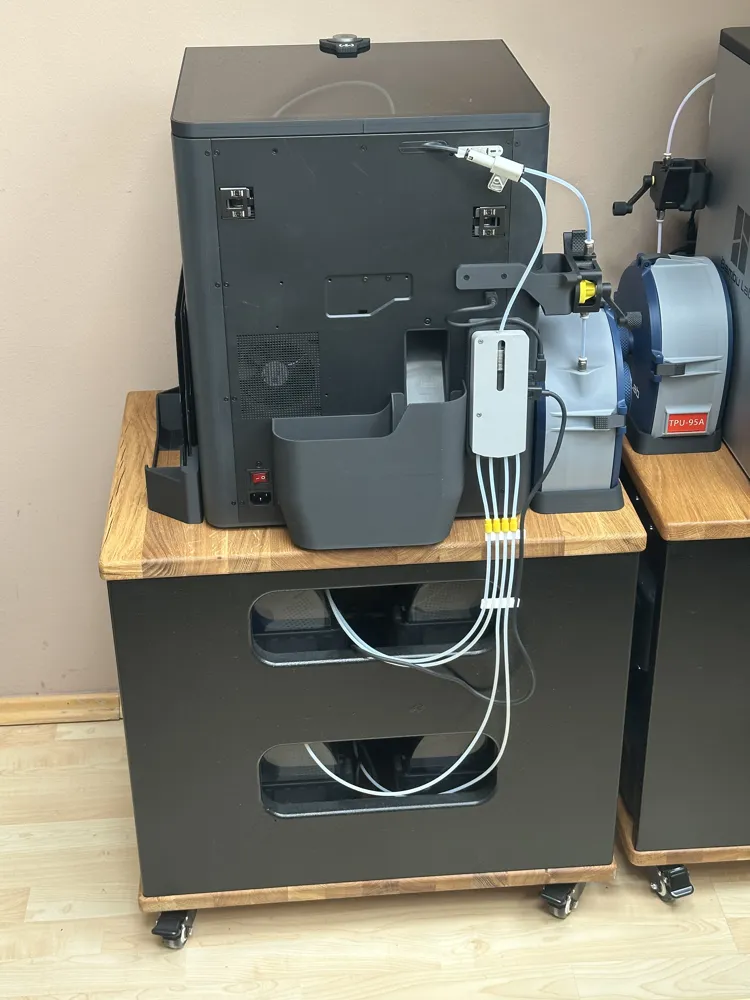 Vertical AMS Hub - for placing AMS under printer by Made.In.Meidling ...