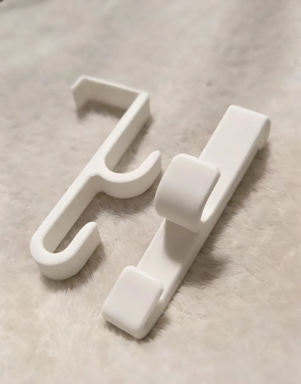 Double over-the-door hook suitable for various door thicknesses - Free ...