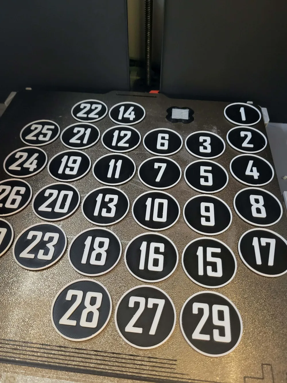 Tokens mit Zahlen von 1 bis 30 schwarz und weiß – Kostenloses 3D ...