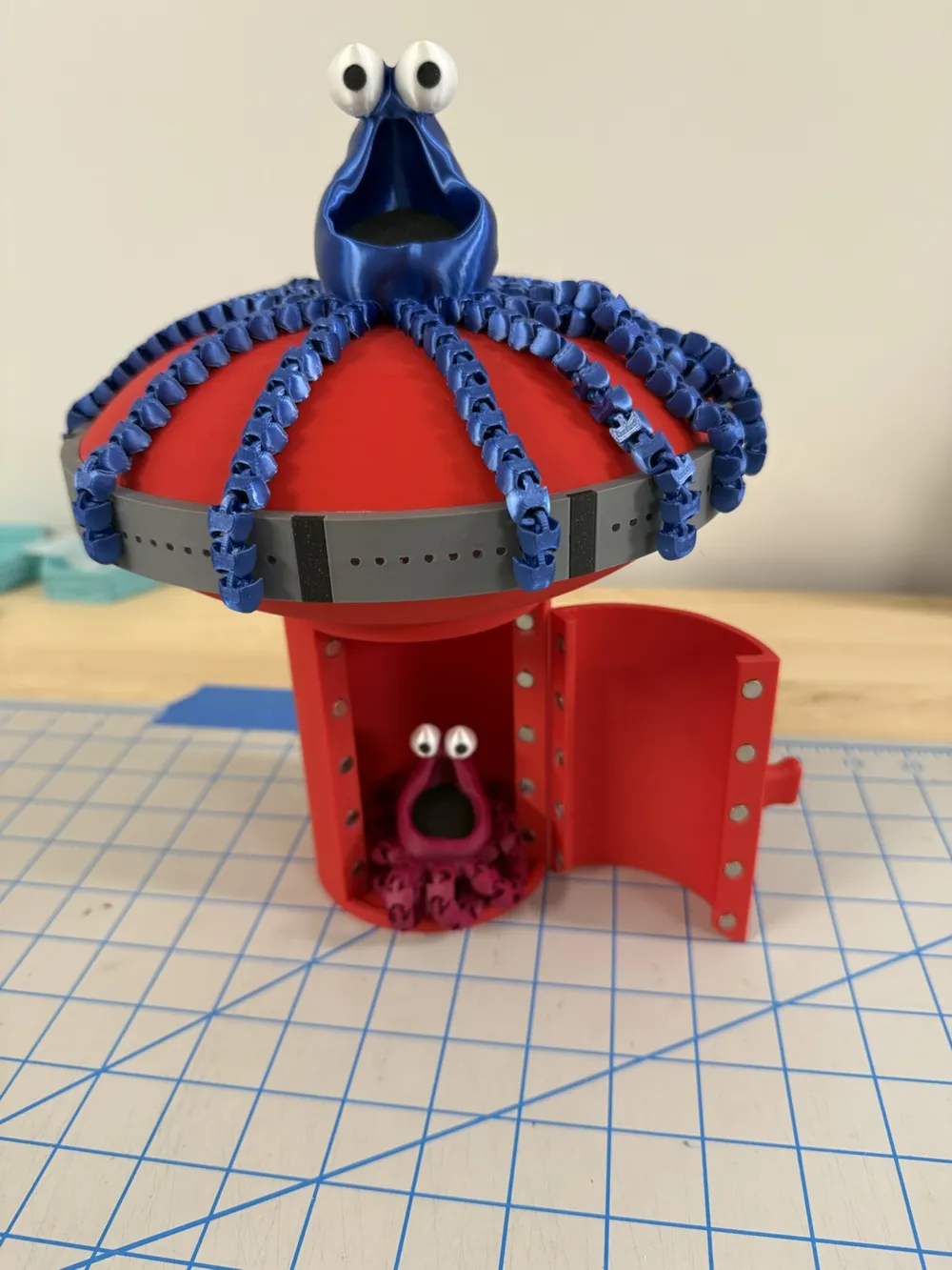 YipYip Family: Space Ship - Free 3D Print Model - MakerWorld