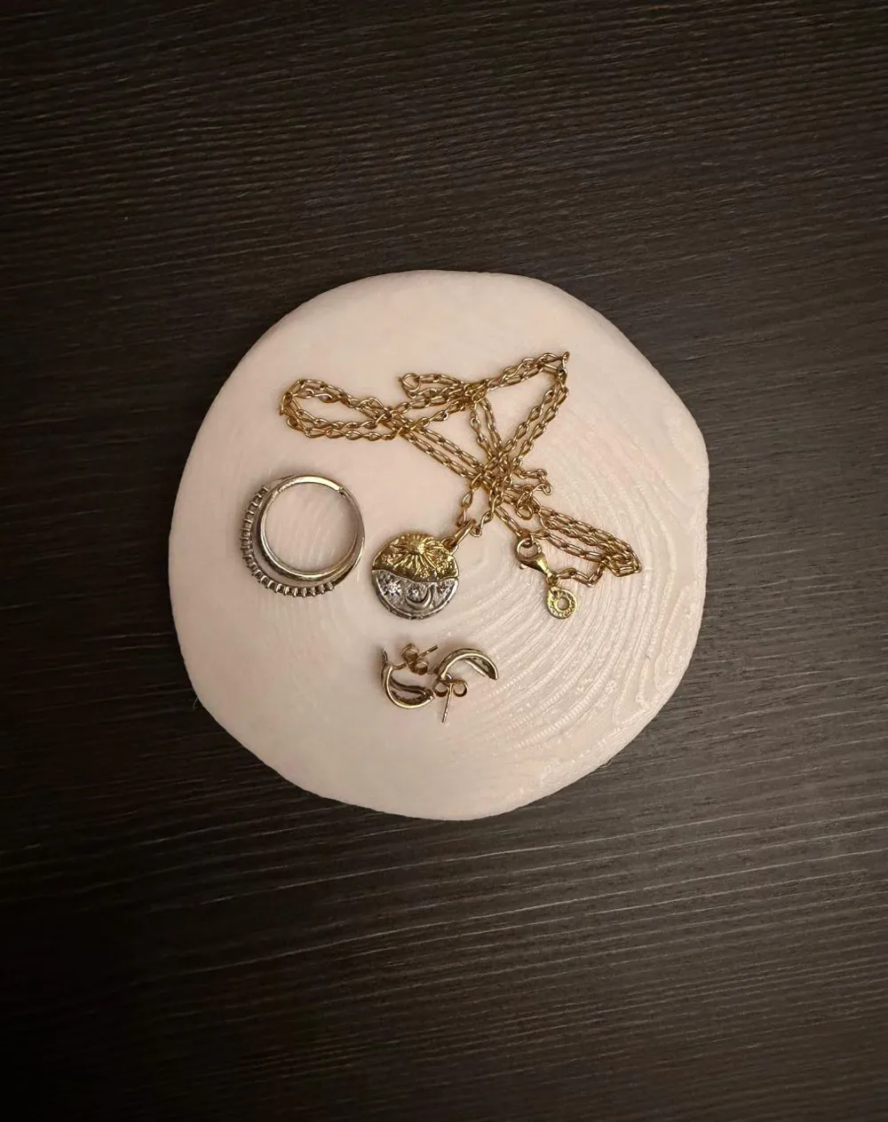 Elegant Stone Effect Jewelry Holder Pack - Free 3D Print Model - MakerWorld