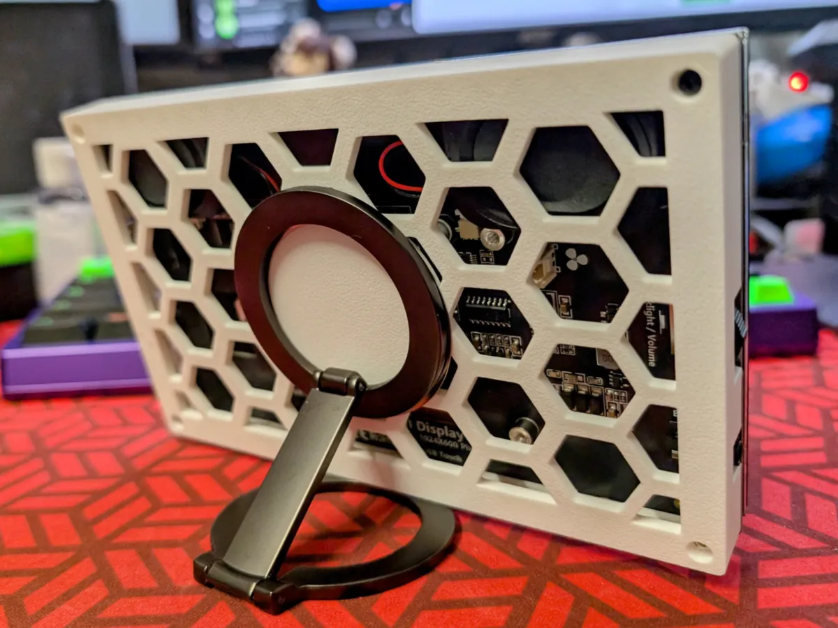 Hosyond 7 inch touch screen case - Free 3D Print Model - MakerWorld