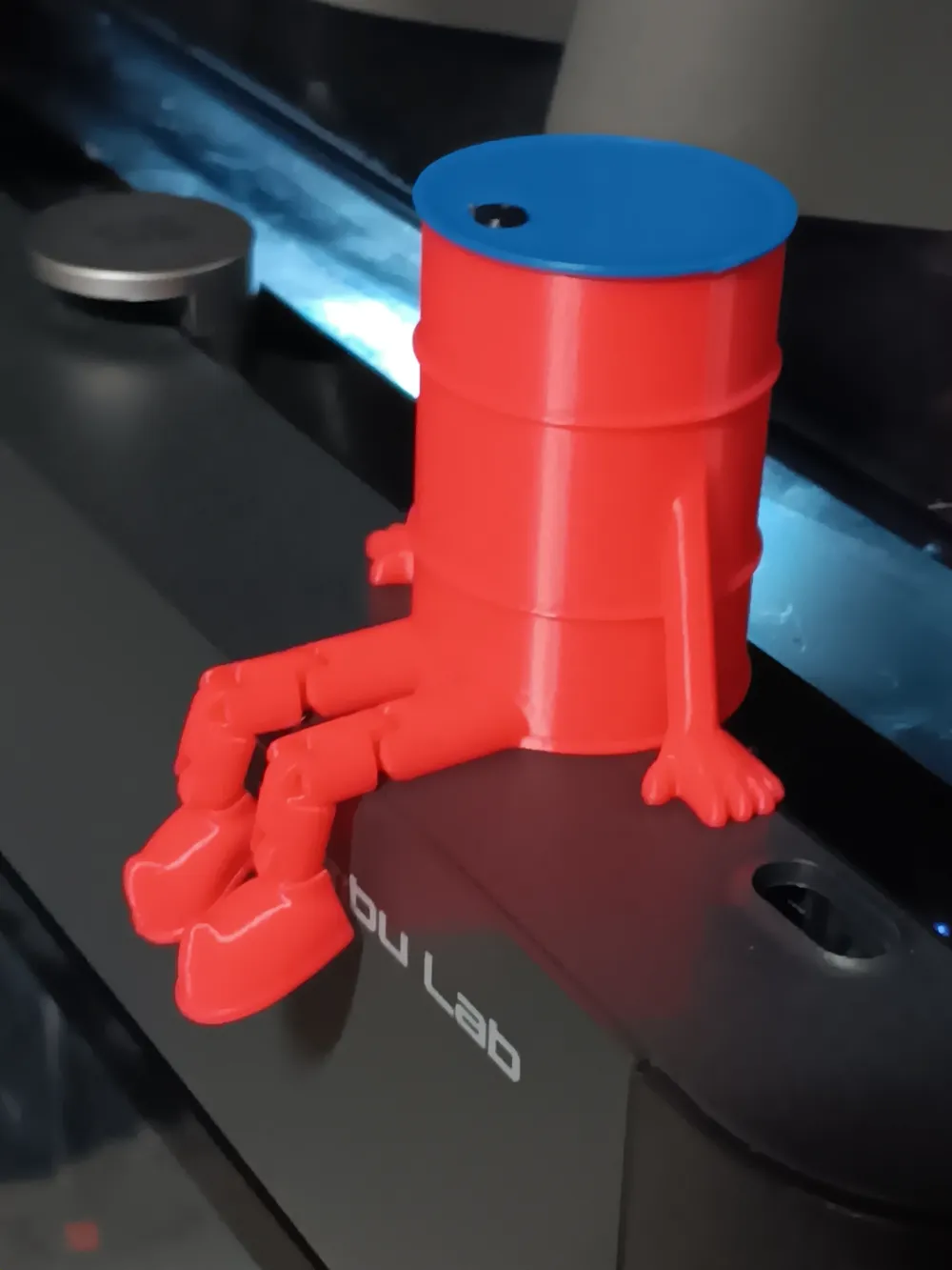 Articulated 55 Gallon Barrel by AmishAtlas Designs - MakerWorld