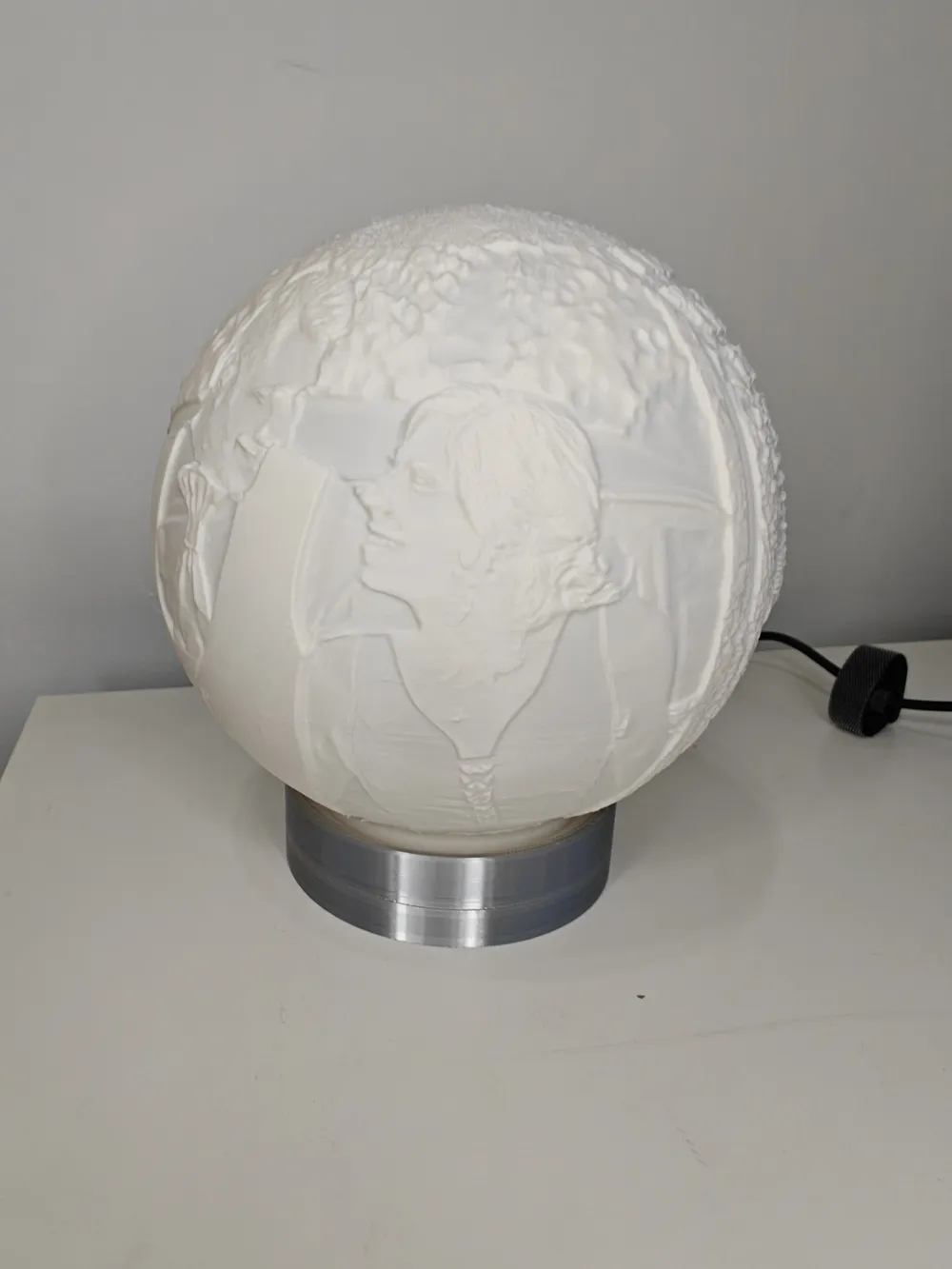 Lithophane round base for moon form by 321PrintED MakerWorld: Download ...