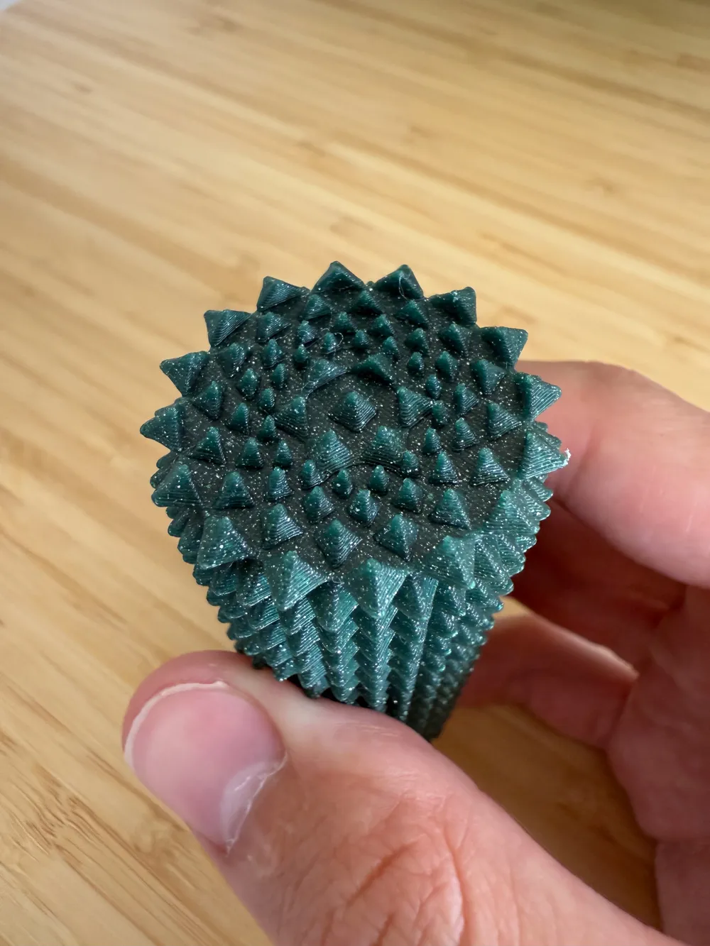 spiky sensory fidget by Luke Edwin MakerWorld: Download Free 3D Models