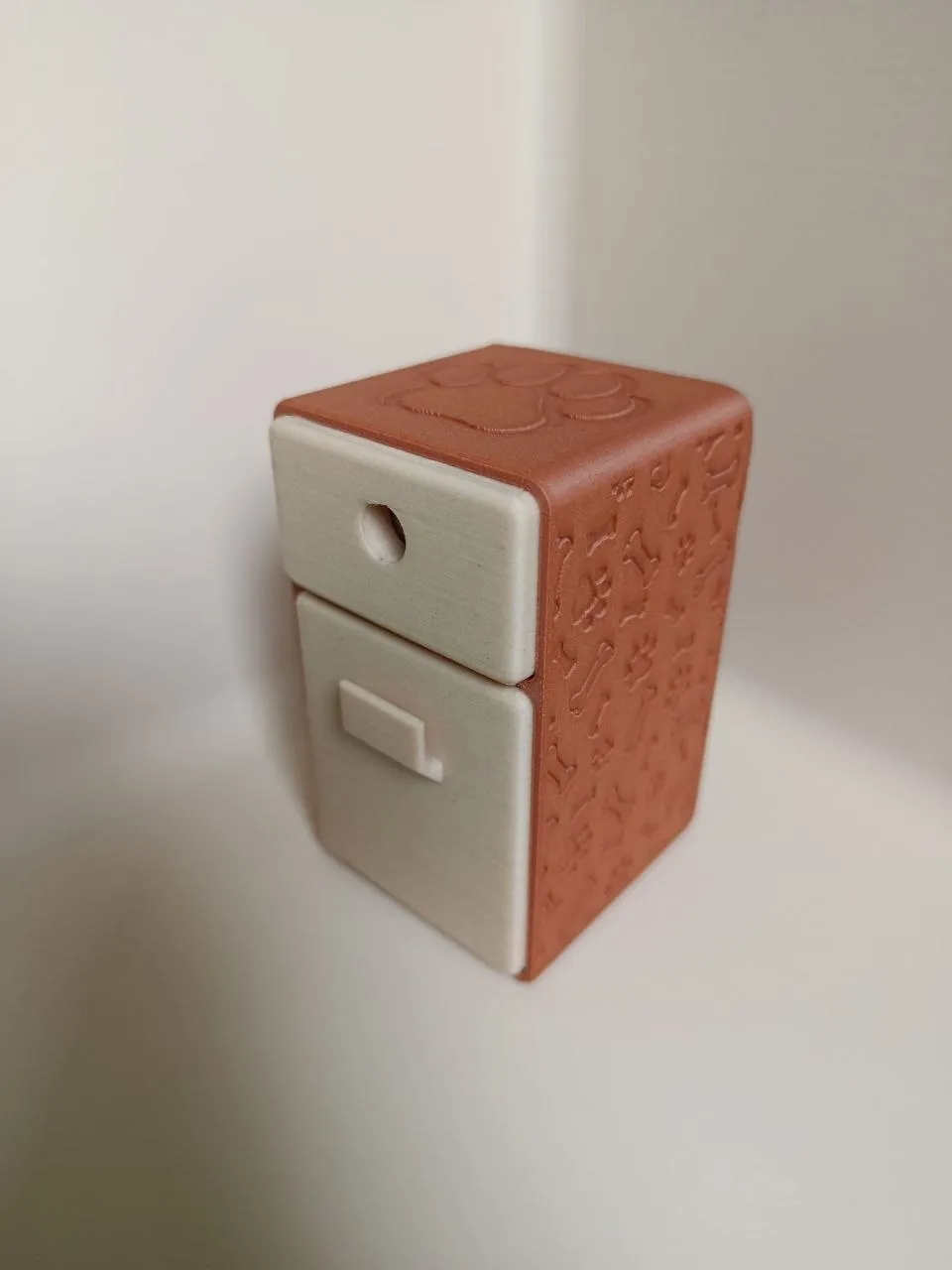 Desk Sharpener - Pet Pattern - Free 3D Print Model - MakerWorld