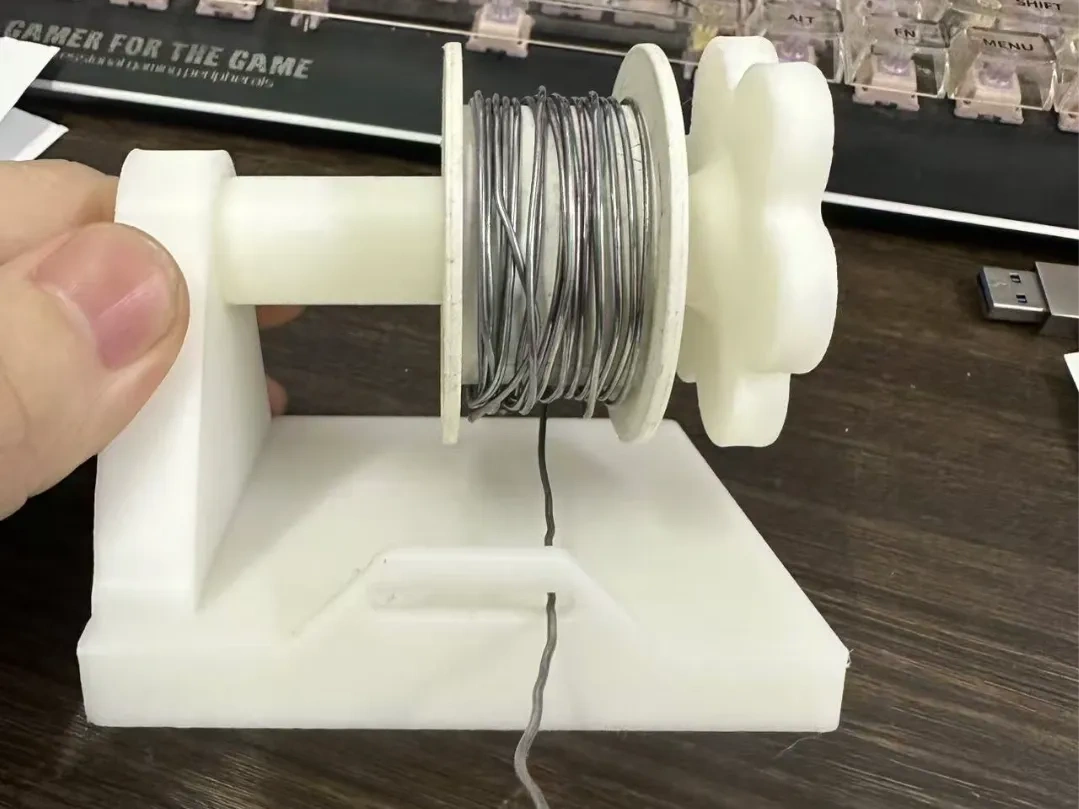 Solder Wire Holder 5 by 不锈钢加工 ktv模块 - MakerWorld