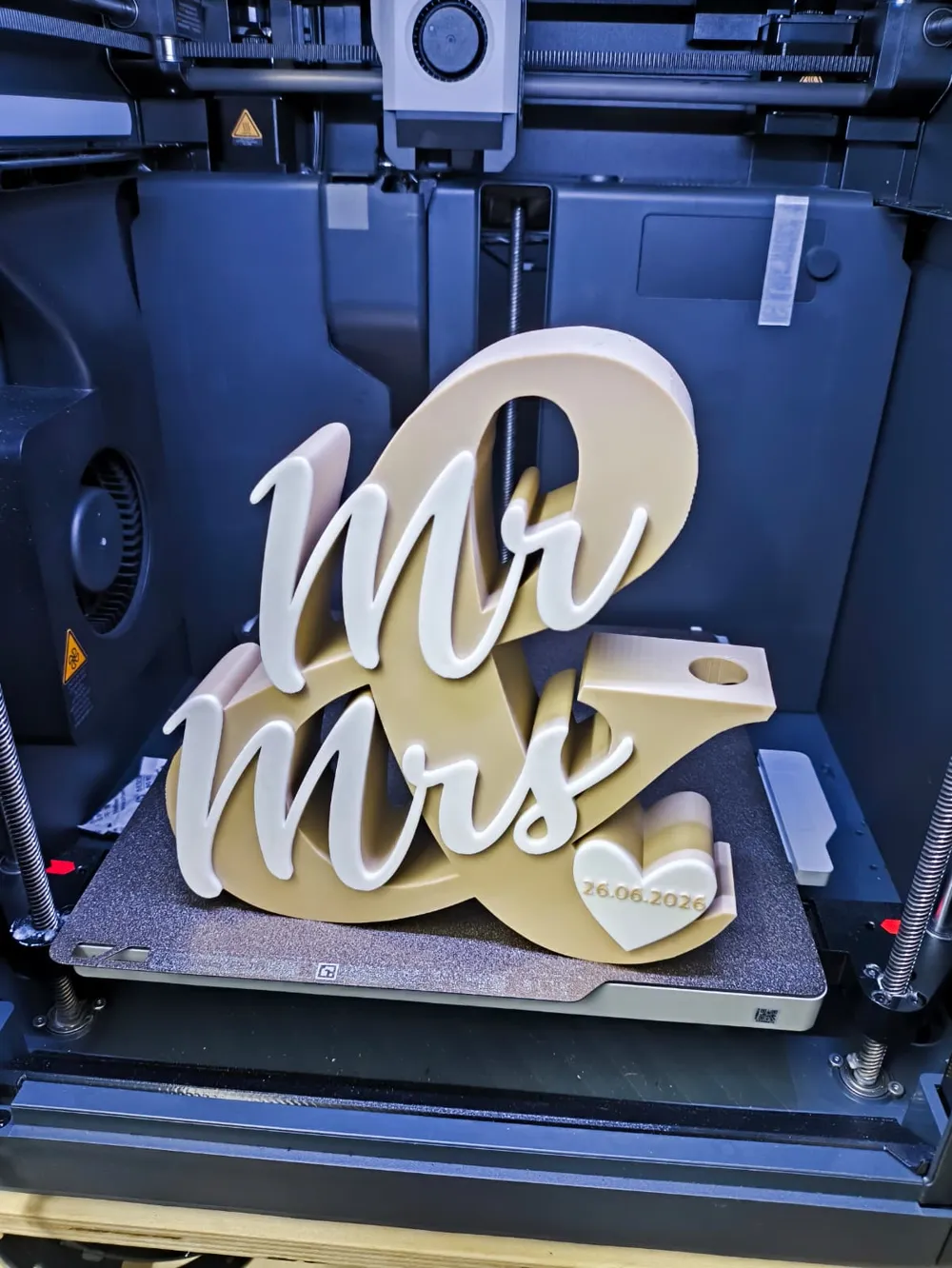 Mr & Mrs Wedding Gift - Free 3D Print Model - MakerWorld