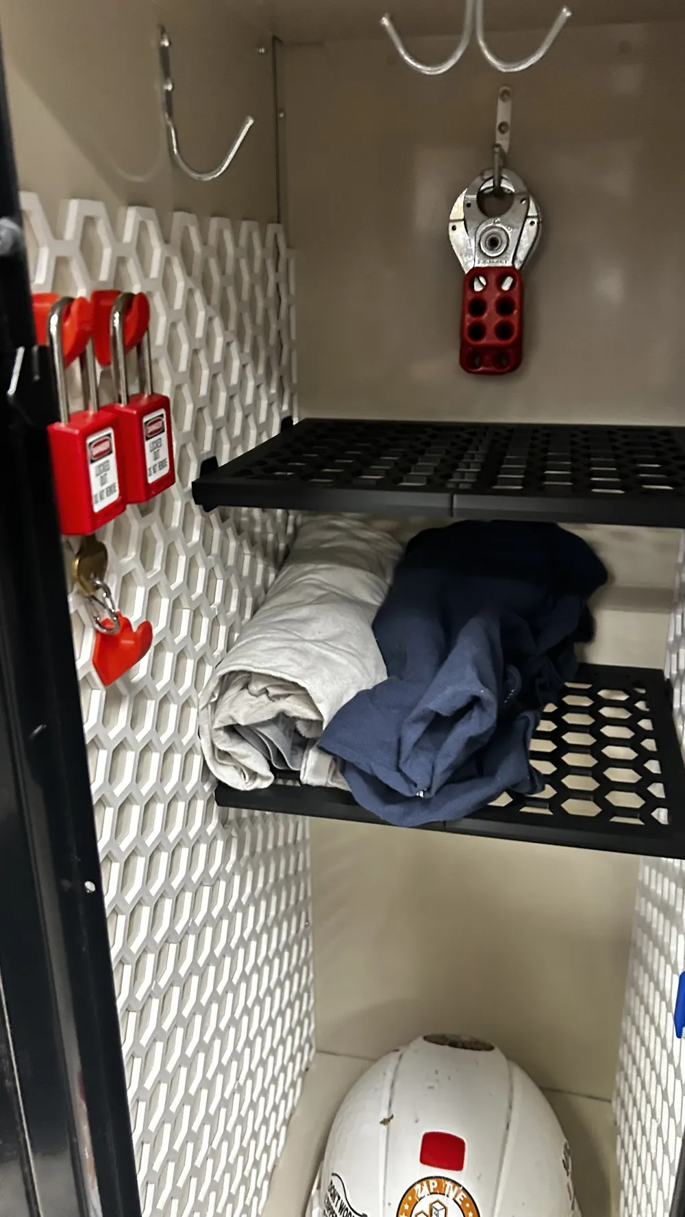 Locker Hex Organizer Shelf by Chris-Custom-Creations MakerWorld ...