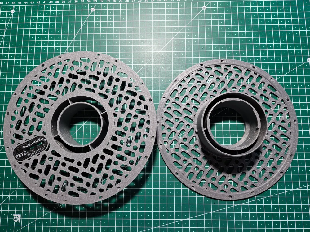 Bambu Lab Reusable Spool Name Remix (hole) Remixed by floriandac ...