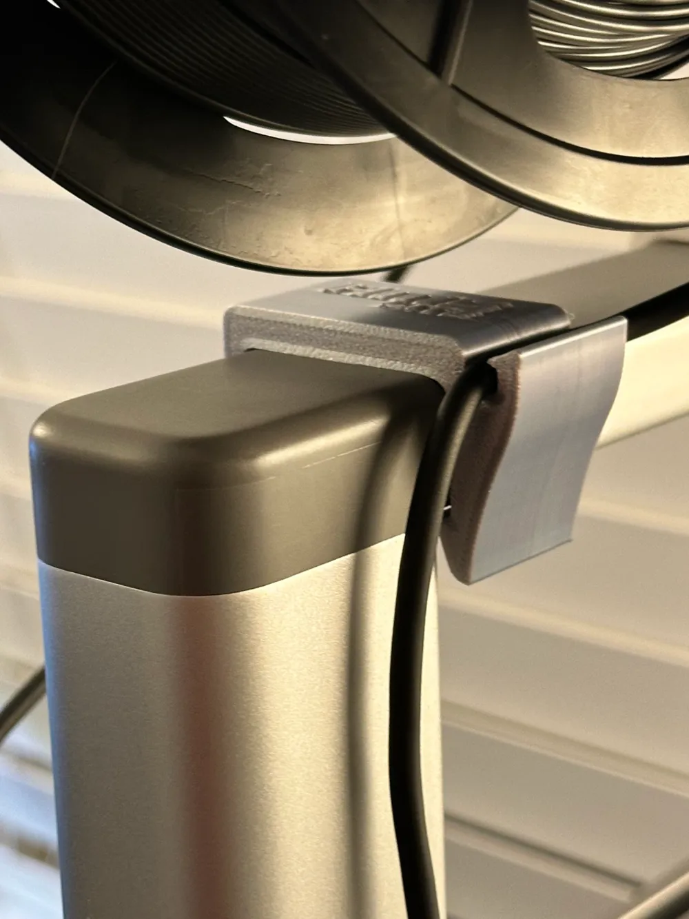 Bambu Lab A1 AMS Lite Top-Mount Wire Management Clips by Ayushpalse ...