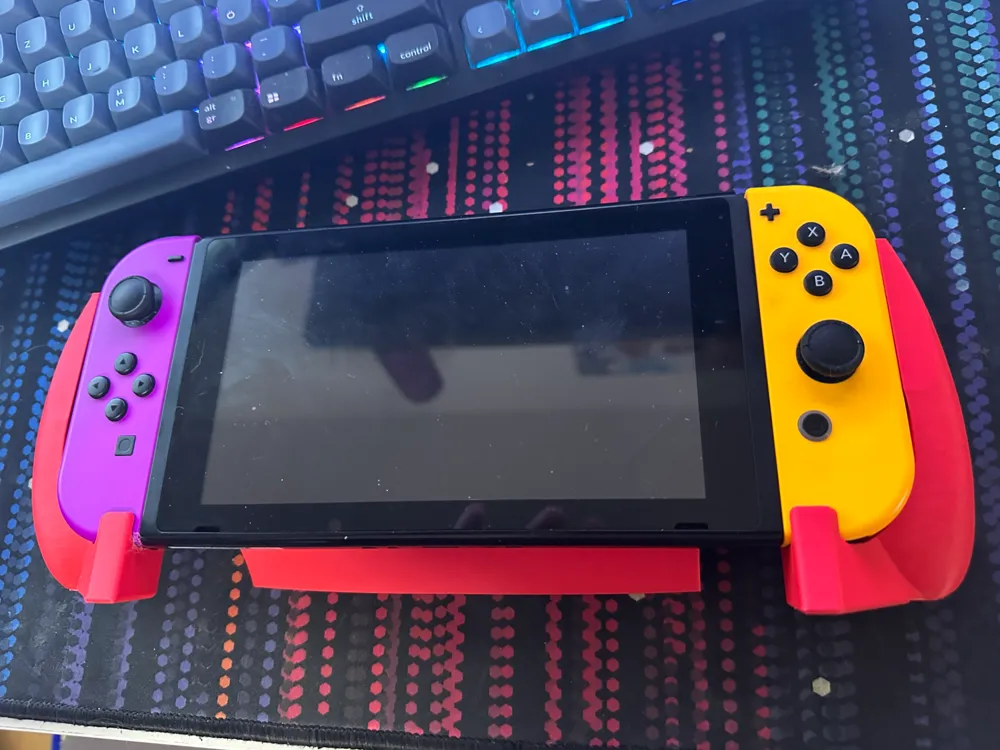 Comfortable Nintendo Switch Grip by SomaAut - MakerWorld