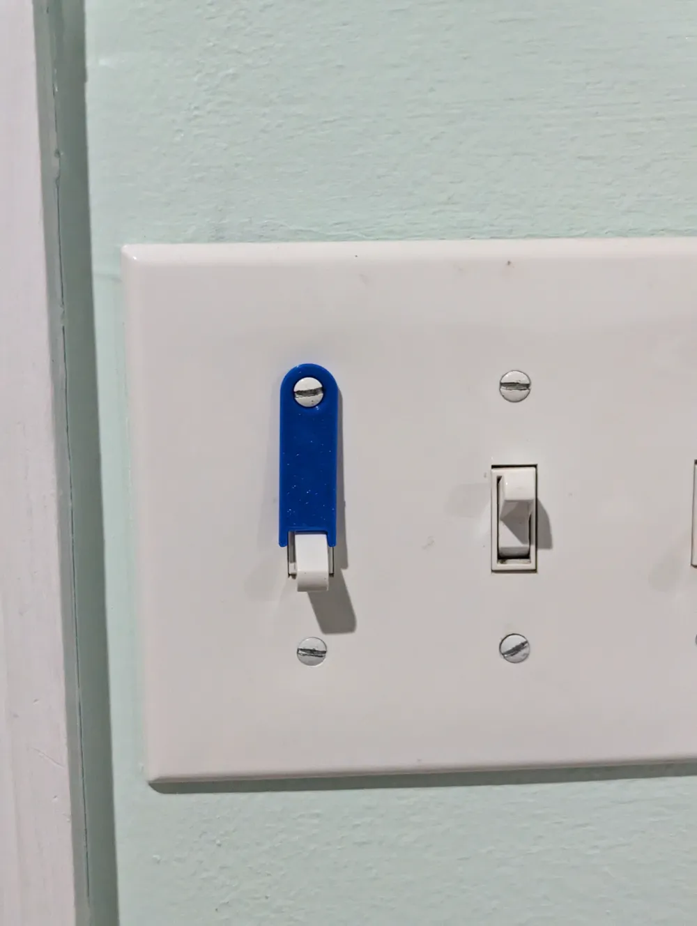 Light Switch Lock Guard by Cincinnati Squirrel - MakerWorld