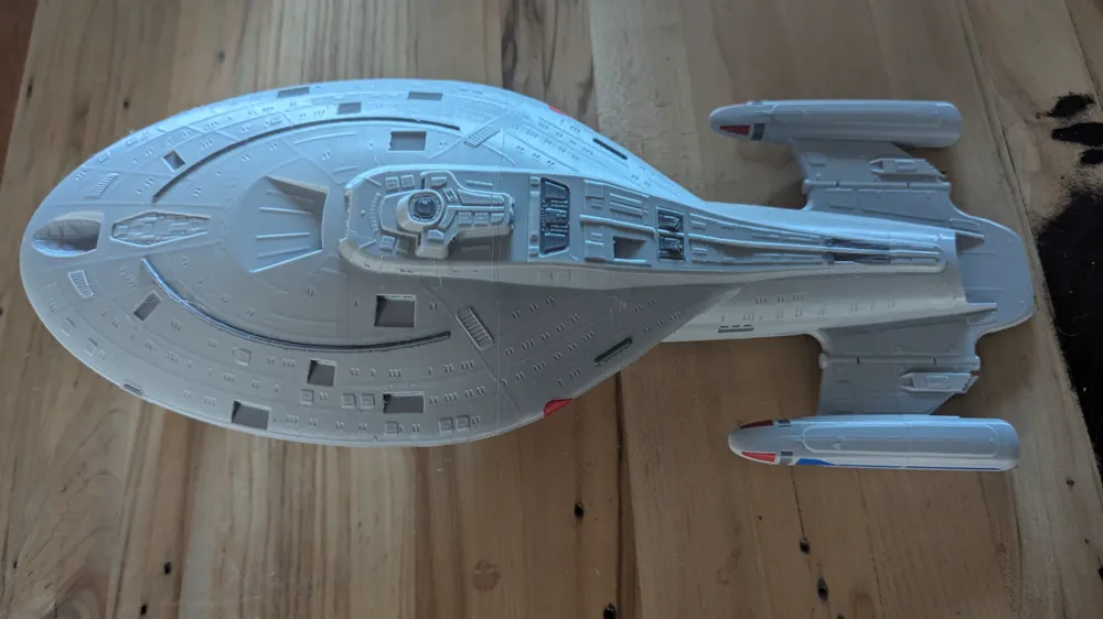 USS Voyager - Intrepid class 1:1000 scale by coppertop_01 MakerWorld ...