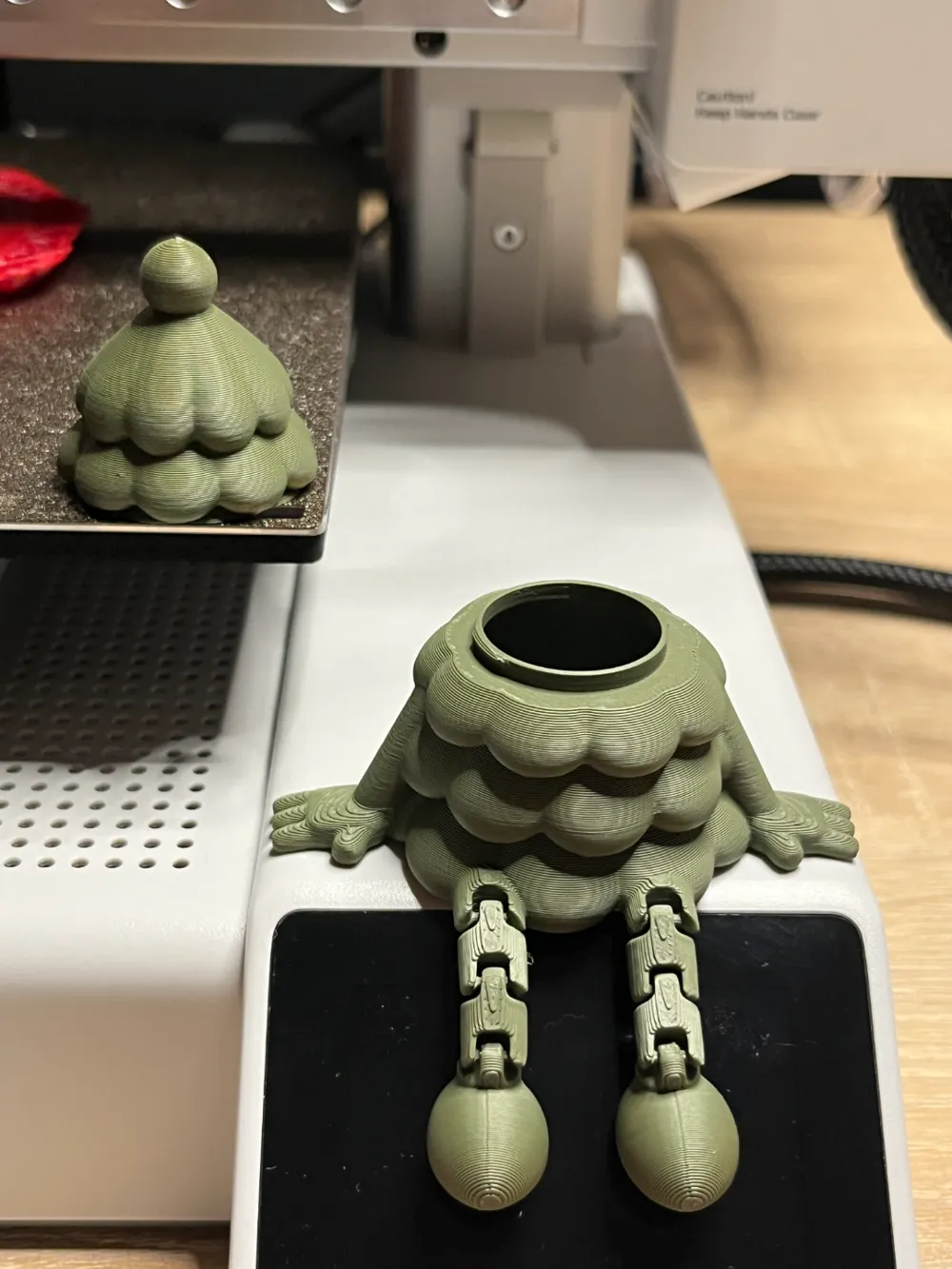 Flexible threaded Christmas Tree by steve_82 - MakerWorld