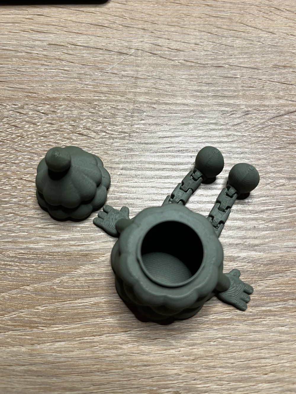 Flexible threaded Christmas Tree by steve_82 - MakerWorld