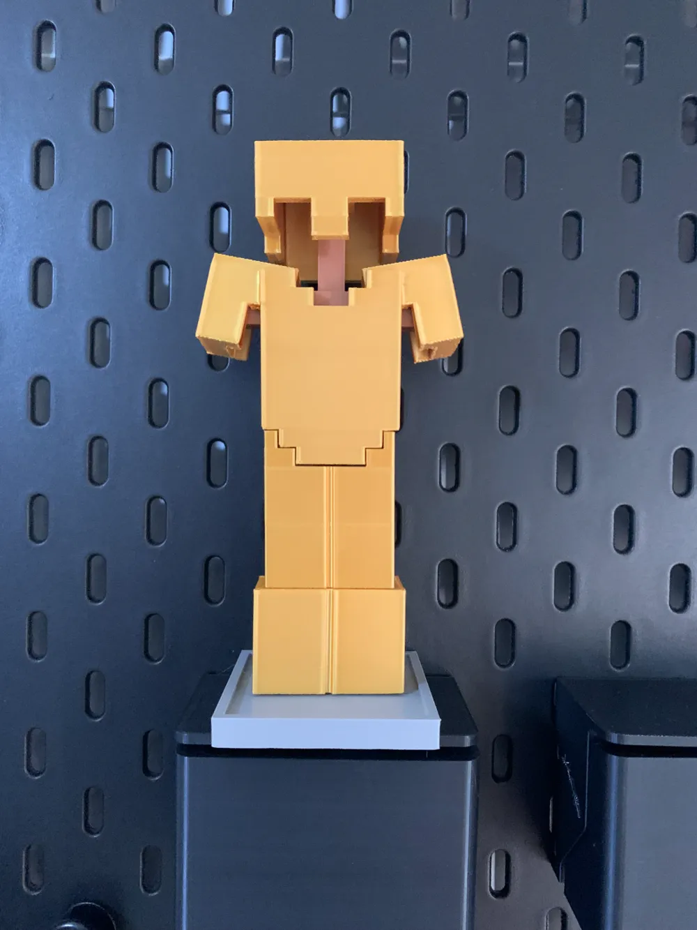 Minecraft armor stand with armor by Rodrigo - MakerWorld