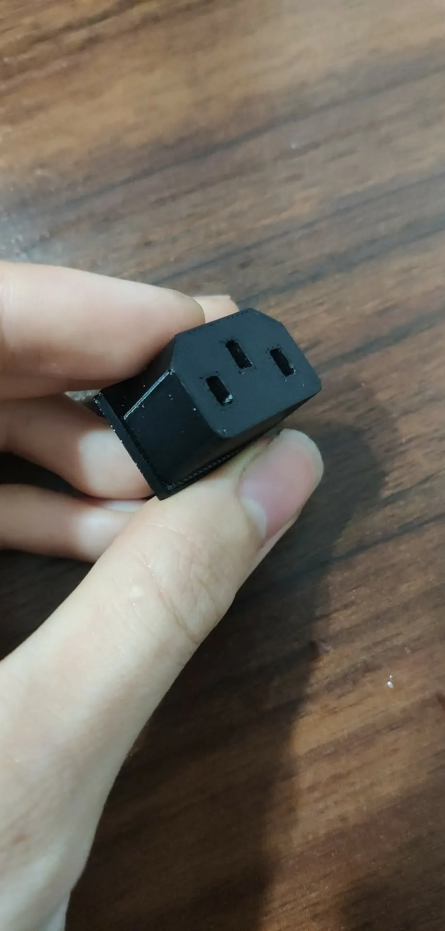 Cloverleaf plug cover - Free 3D Print Model - MakerWorld