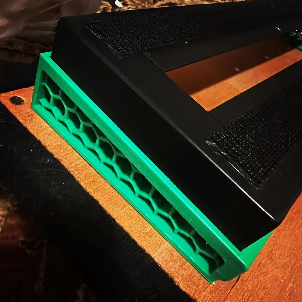 Pedaltrain Nano+ Stand/Riser by matthew.korsmo - MakerWorld