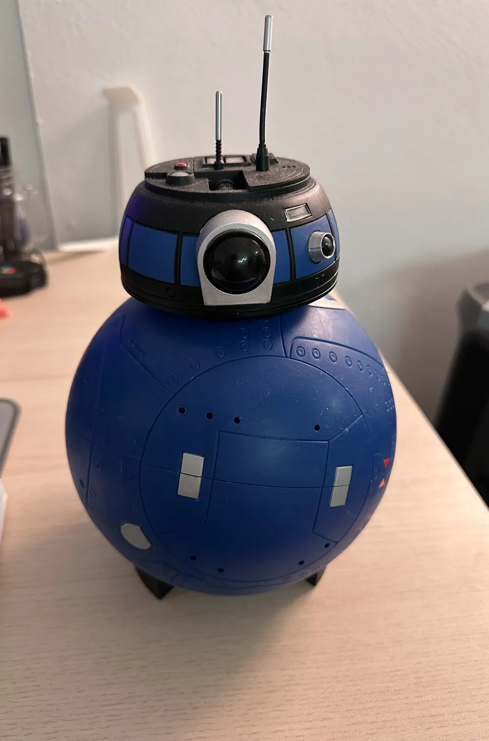 BB Droid Display Stand - Free 3D Print Model - MakerWorld