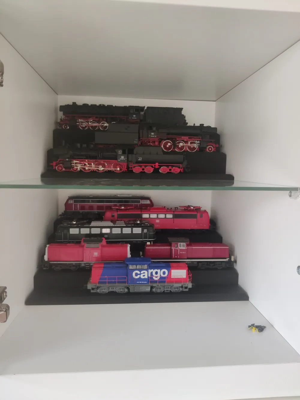 IKEA Kallax H0 Locomotive Display Case by DaBaur MakerWorld: Download ...
