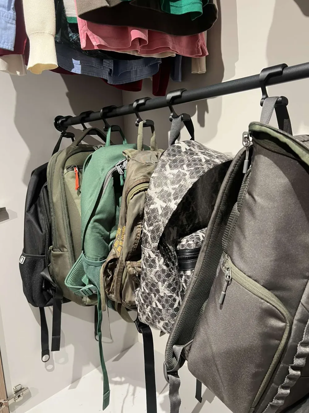 Aesthetic backpack hanger by Kurtle design MakerWorld: Download Free 3D ...