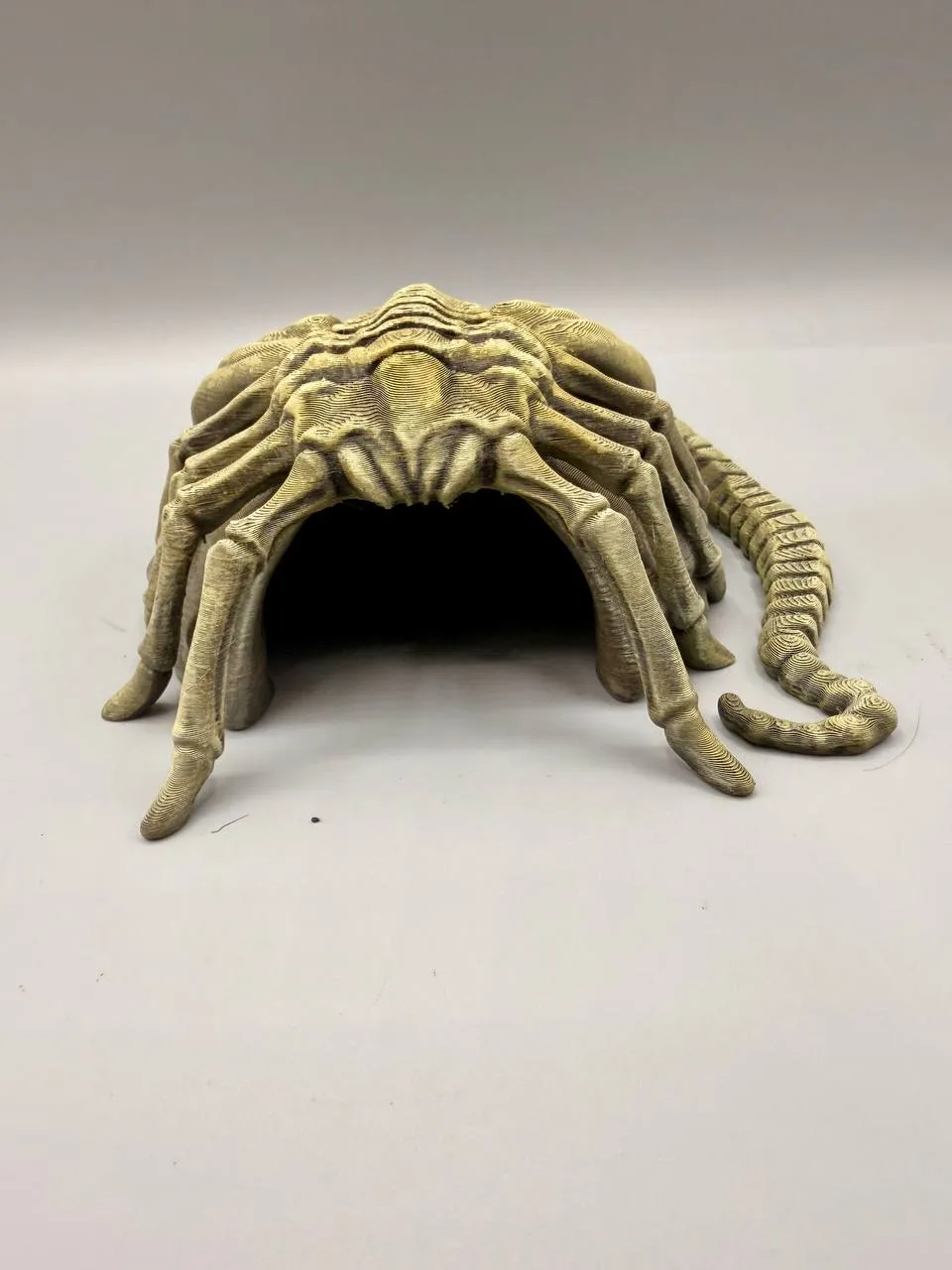 Facehugger Hideout - Free 3D Print Model - MakerWorld