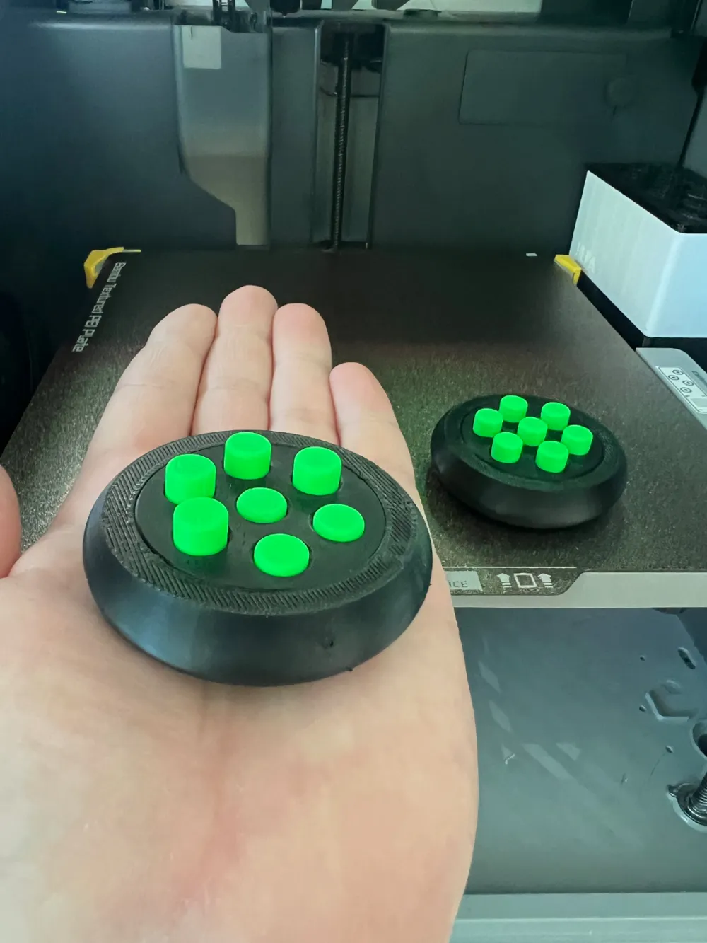 Circle Pop Fidget (Multi-material design) Remixed by RB1105 - MakerWorld