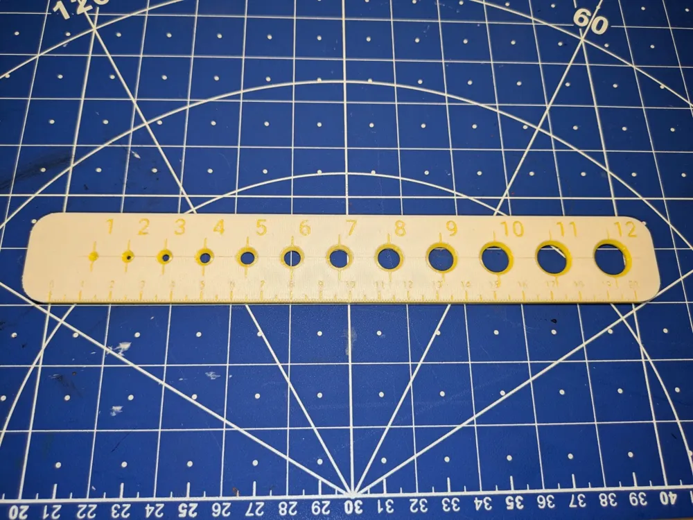 Circle Ruler / Circle Template 1-12 mm - Free 3D Print Model - MakerWorld