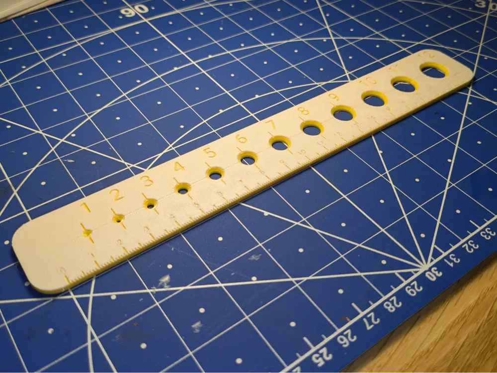 Circle Ruler / Circle Template 1-12 mm - Free 3D Print Model - MakerWorld