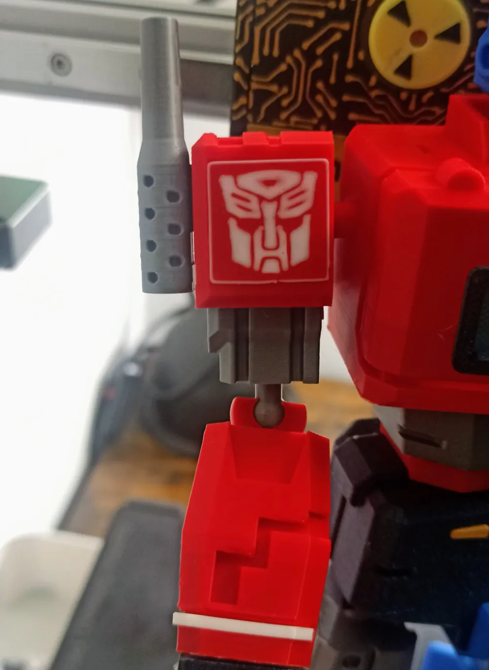 Articulated big and mini Optimus Prime w weapons by Savo222 MakerWorld ...