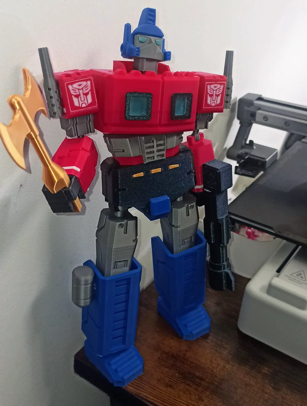 Articulated big and mini Optimus Prime w weapons by Savo222 MakerWorld ...