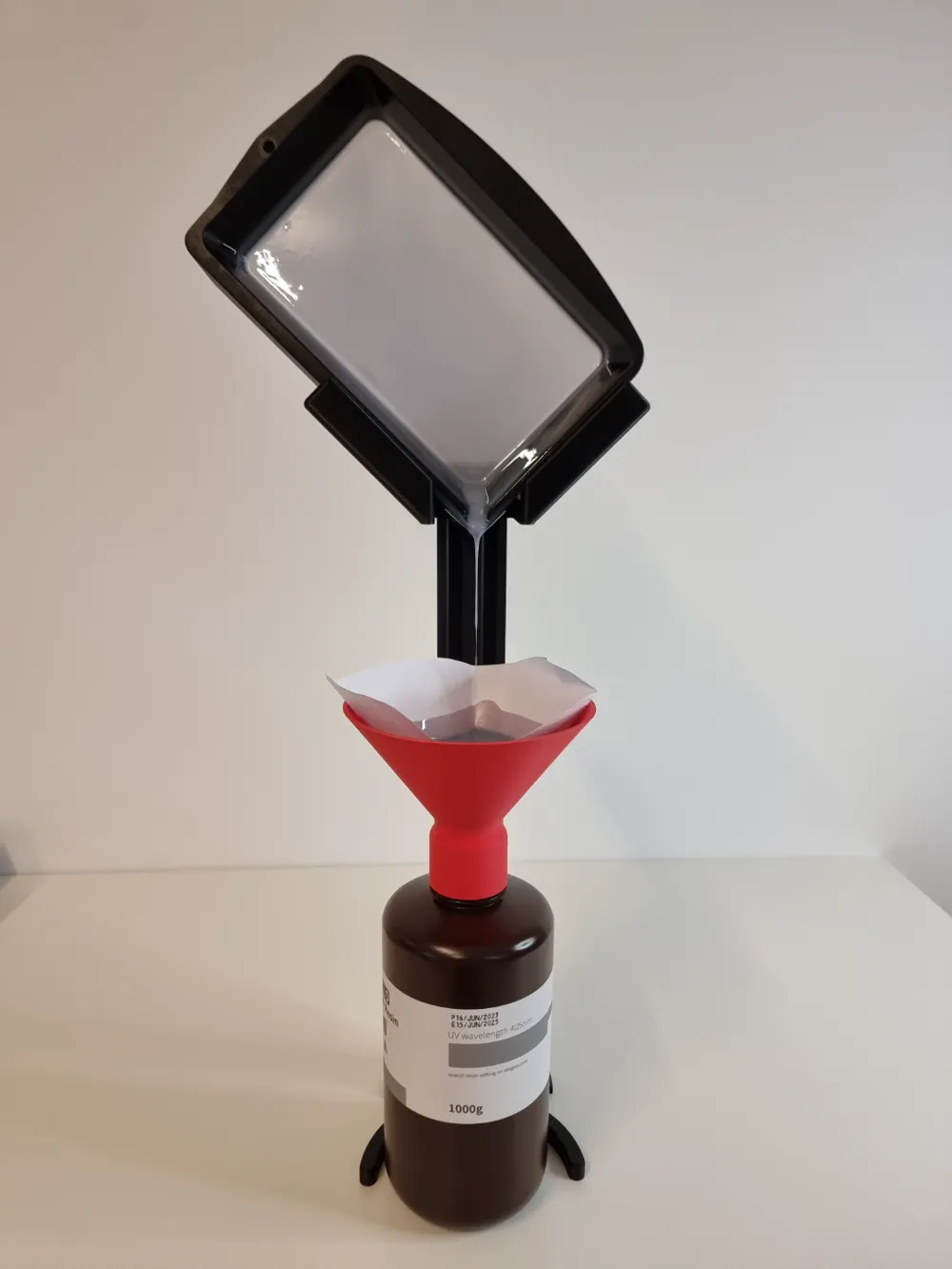 Resin Vat holder - 2040 v-slot by Lasqa. - MakerWorld