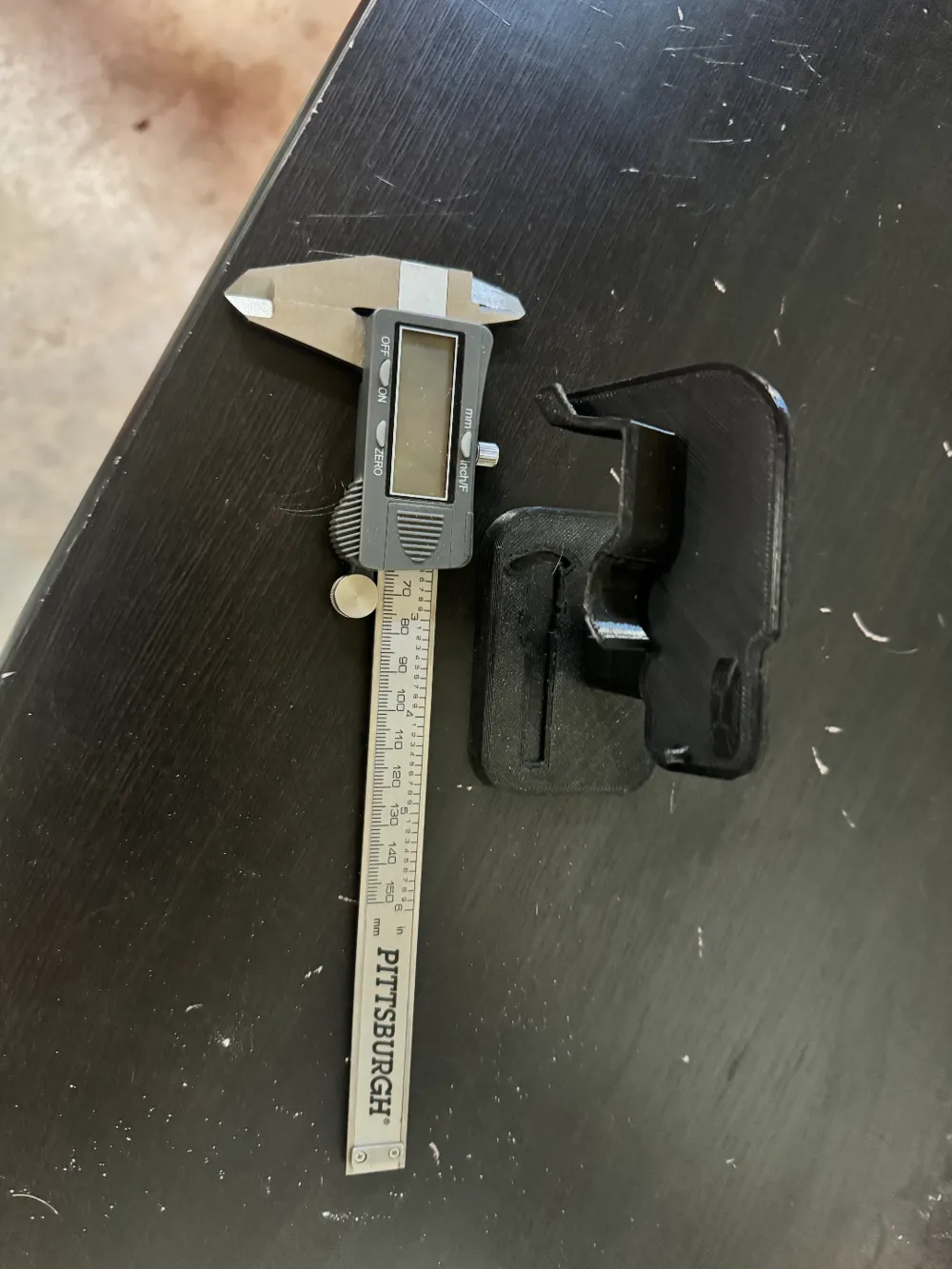 Caliper Stand with TPU feet by Skeptec - MakerWorld