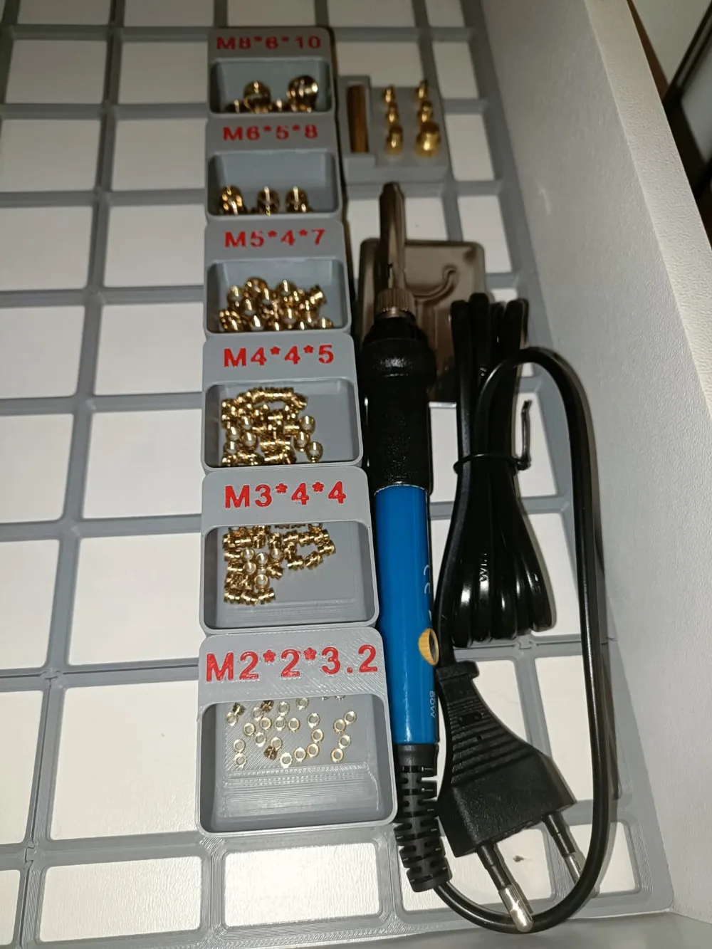 Caja Gridfinity para kit de insertos roscados Preciva - Modelo de ...
