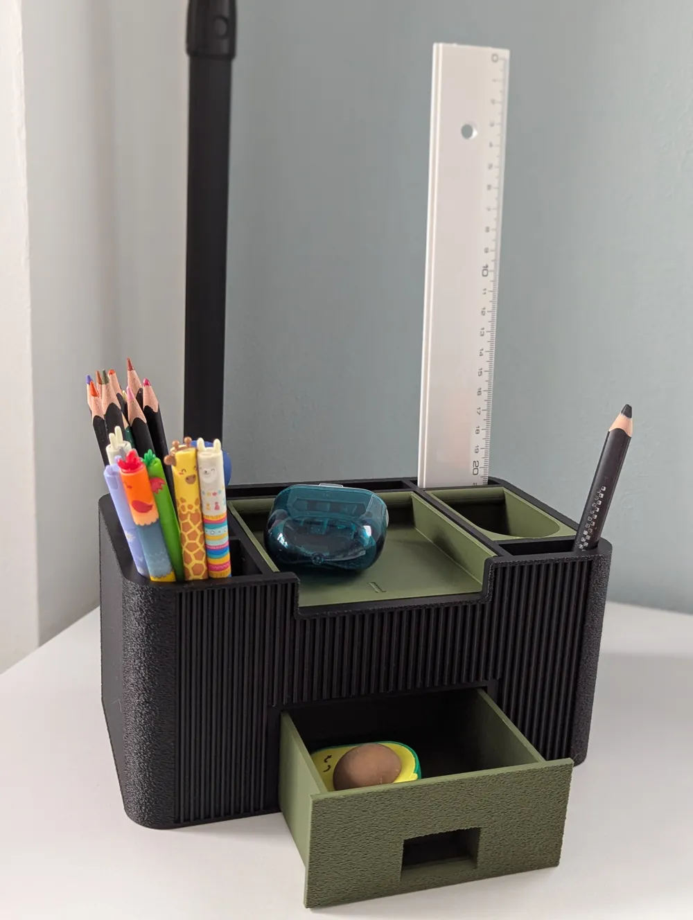 Modern desk organizer - Free 3D Print Model - MakerWorld