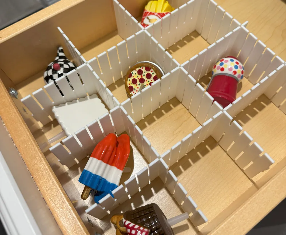 Customizable Interlocking Drawer Divider by Rick MakerWorld: Download ...