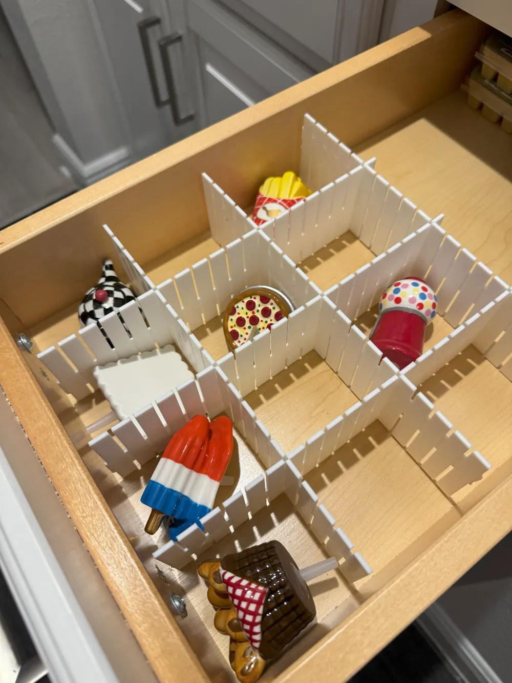 Customizable Interlocking Drawer Divider by Rick MakerWorld: Download ...