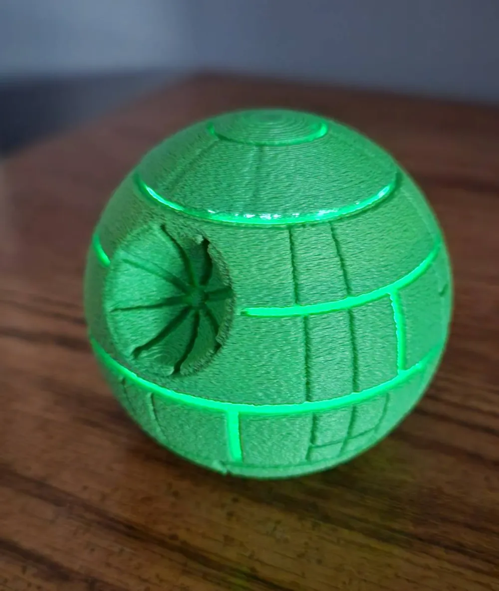 Death Star Light-Up Ornament Remixed by OmeaemOMakerWorld: Download ...
