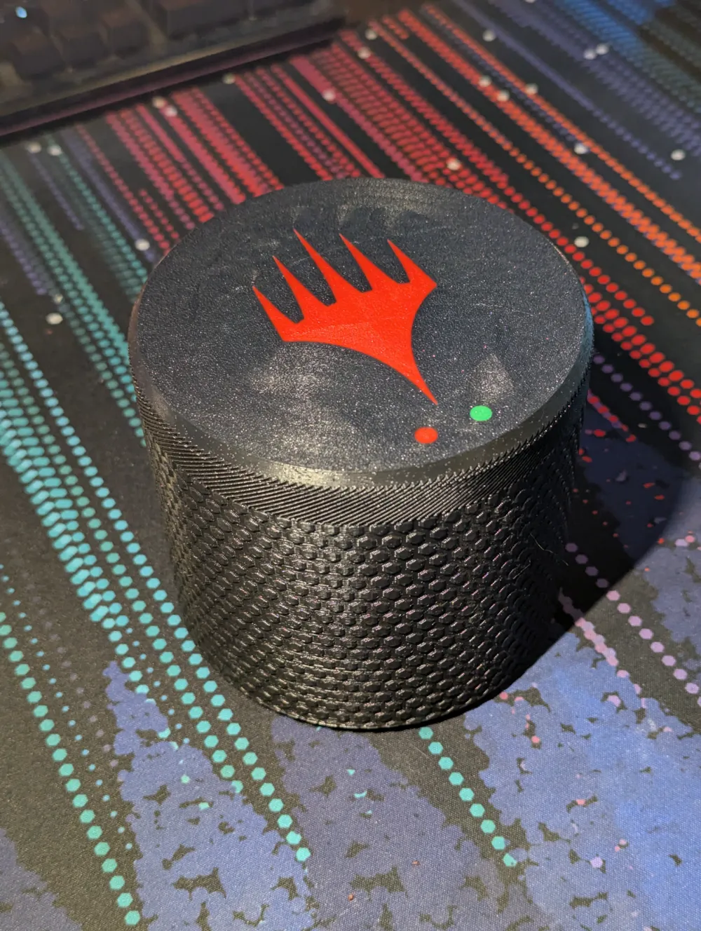 Round MTG Commander Deckbox by Ward MakerWorld: Download Free 3D Models