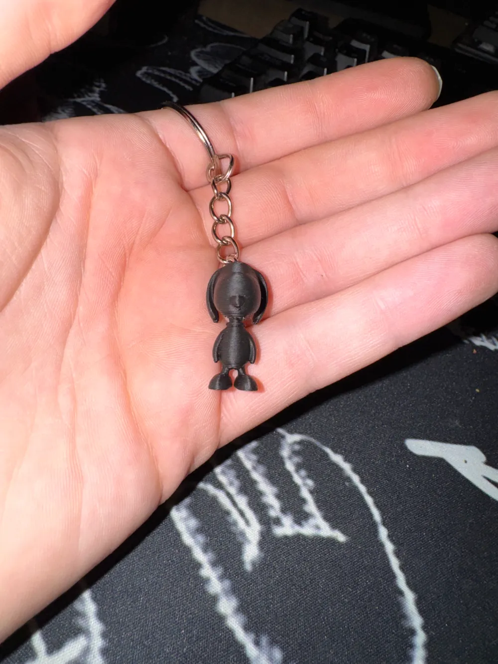 Kaws Snoopy keychain by Blessed Ape MakerWorld: Download Free 3D Models