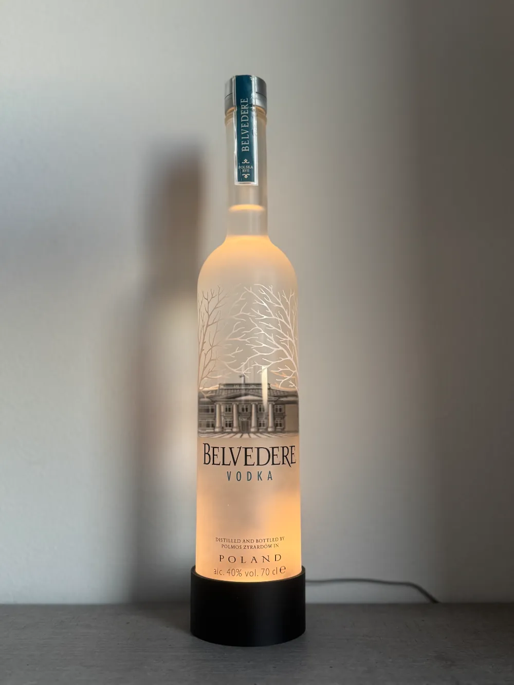 Belvedere vodka lamp by Philiplofstrand - MakerWorld