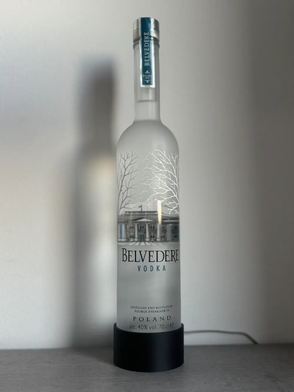 Belvedere vodka lamp by Philiplofstrand - MakerWorld