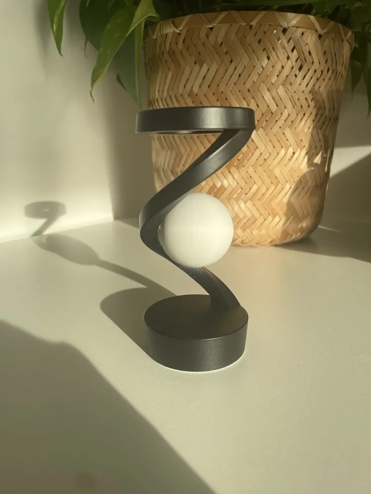 Optical illusion desk spinner by R0B1N MakerWorld: Download Free 3D Models