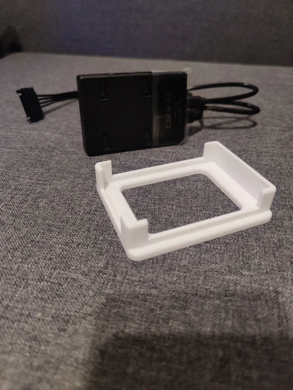 Lian Li Uni Fan SL-INF-AIO Mount for SSD 2.5" by IQndk - MakerWorld