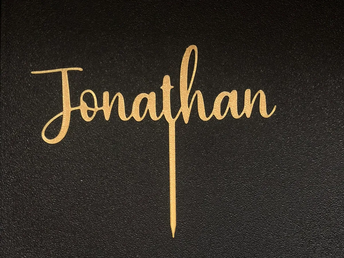 Jonathan cake topper - Free 3D Print Model - MakerWorld
