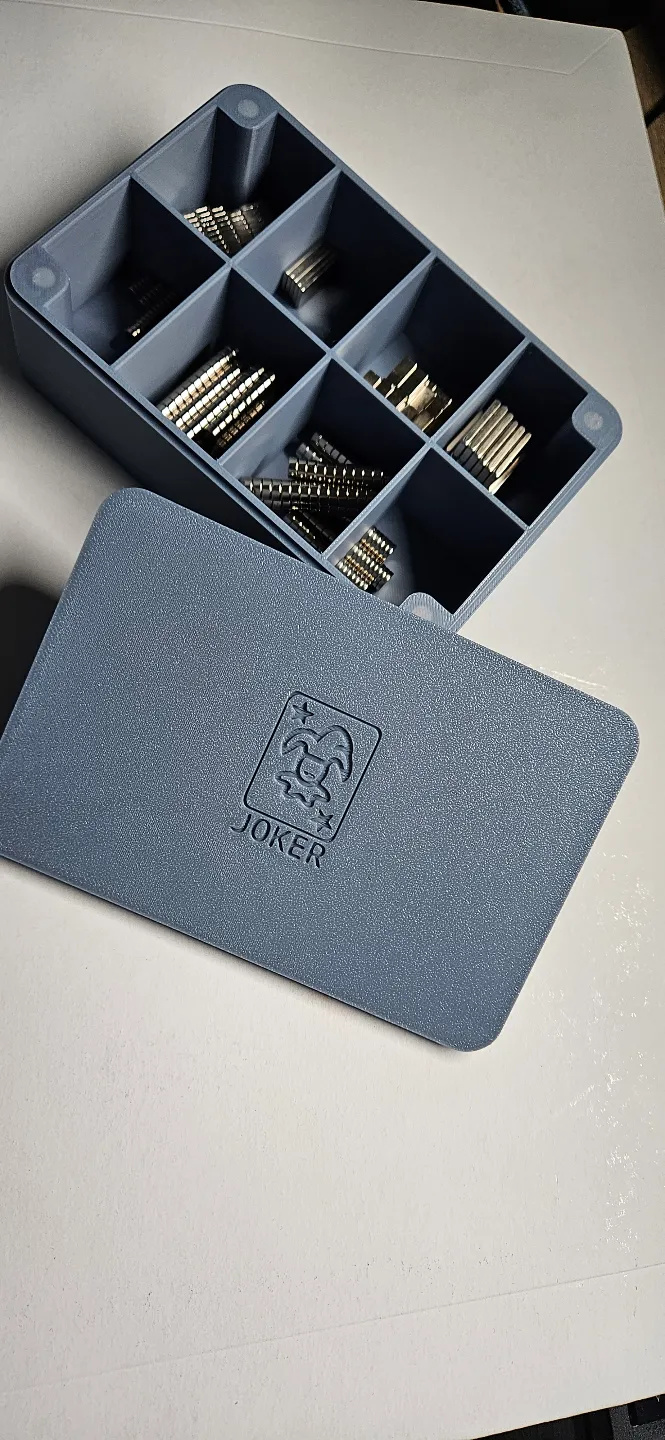 Smooth Box 8 compartment with magnet lid by Joker MakerWorld: Download ...
