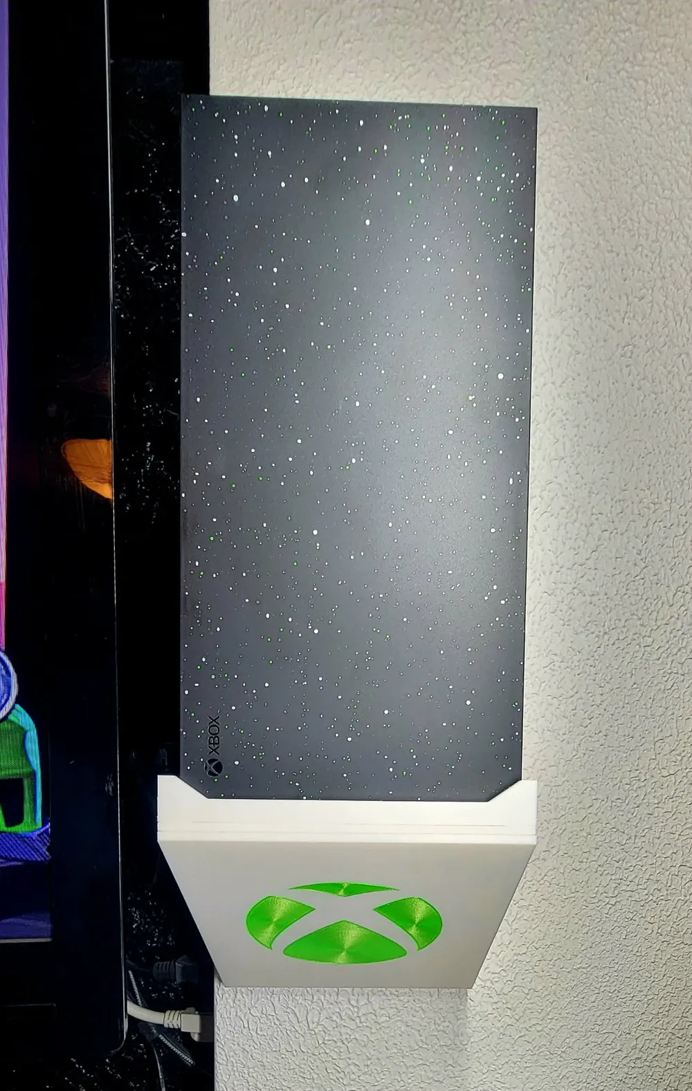 XBOX SERIES X WALL MOUNT - Free 3D Print Model - MakerWorld