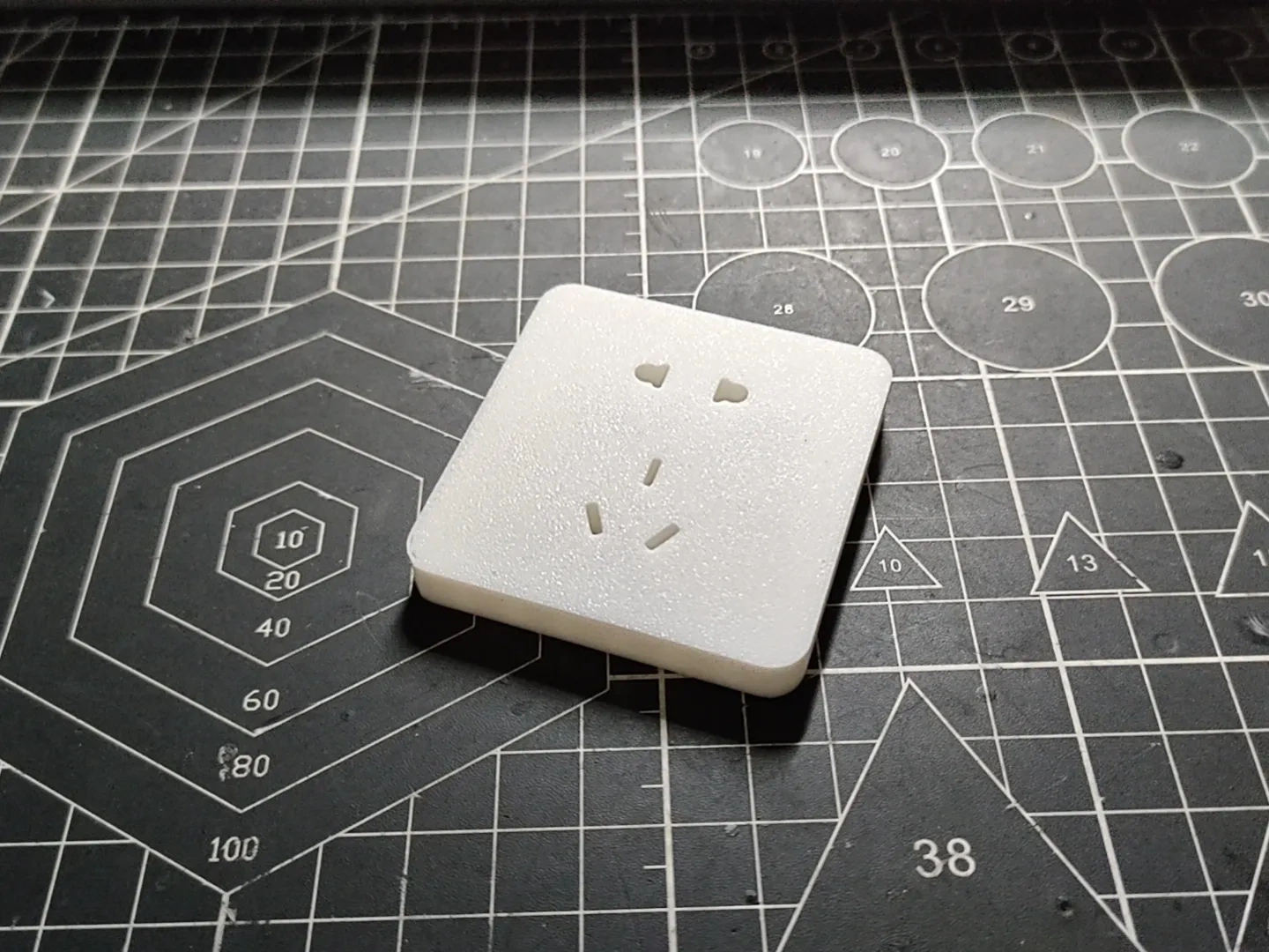 Fake outlet for pranks, hole repair, decoration by 好吃的硝糖全球号 - MakerWorld